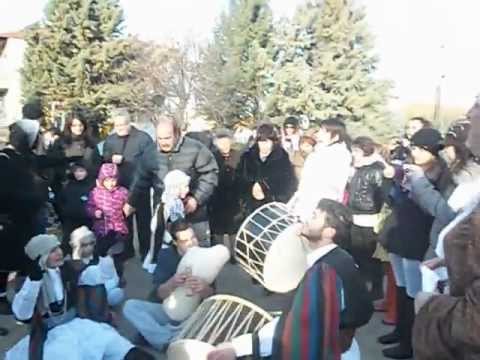 Μωμόγεροι 2013 Πρωτοχωρι αγγειο - YouTube