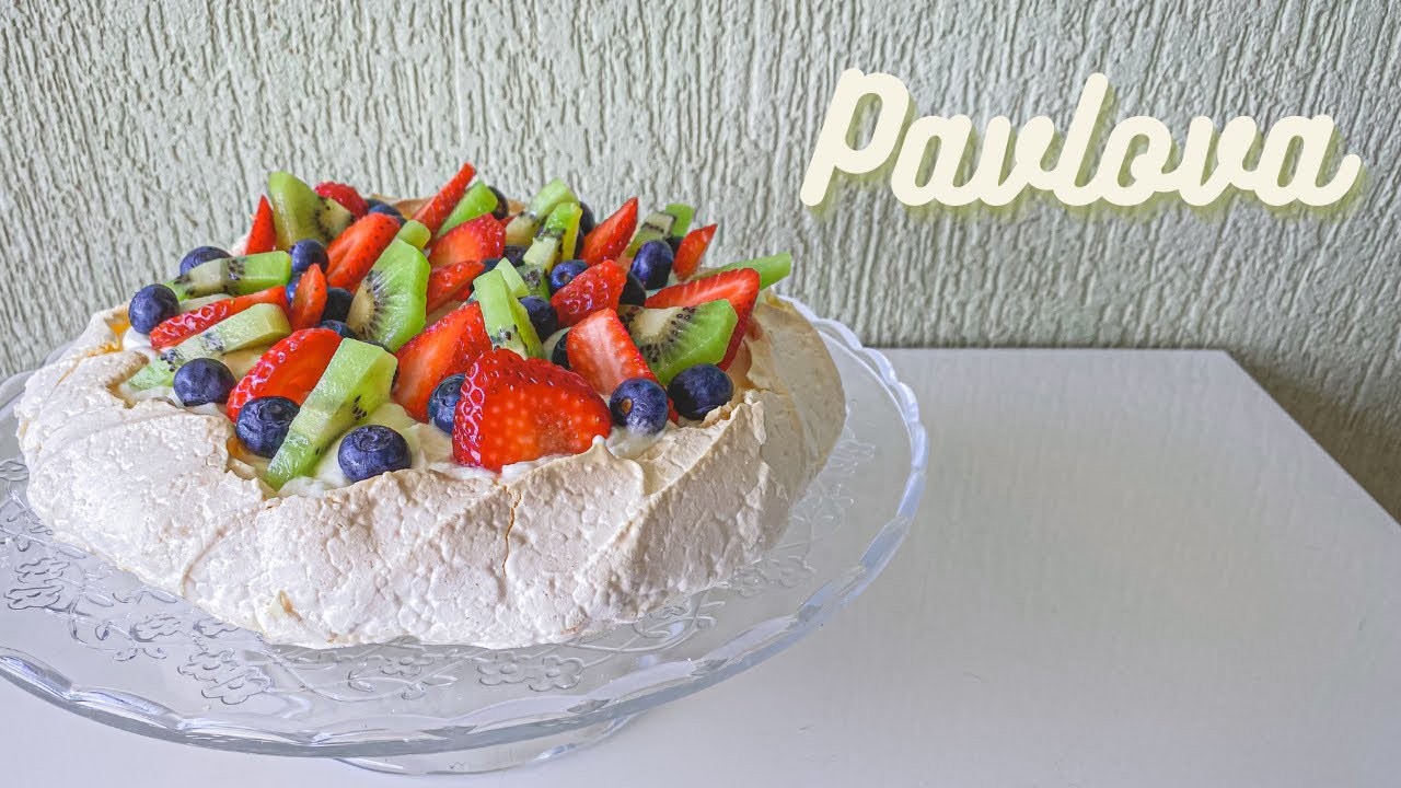 How To Make Pavlova Dessert At Home | Step by Step Homemade Pavlova ...