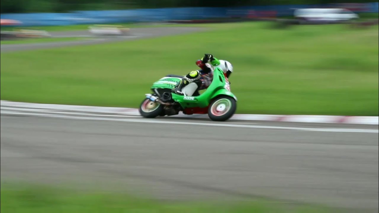 VESPA RACE CHAMPIONSHIP 2018 - YouTube