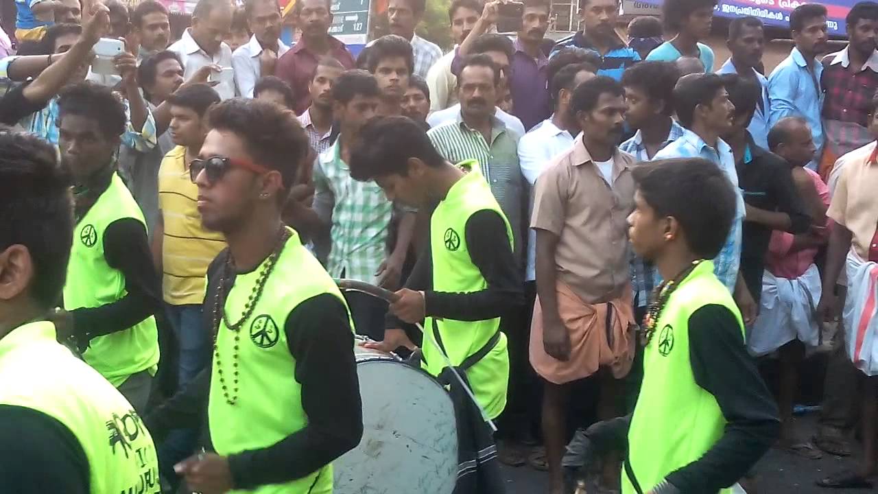 KERALA NASIC DHOL AGHORA - YouTube