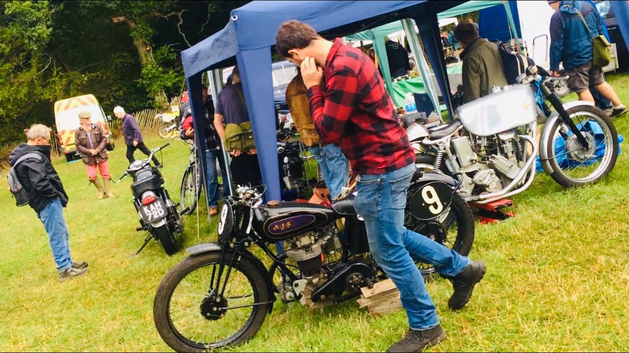 ROCKERBOX Motorcycles Triumph & DUCATI Darmah & BOBBERS”R”US Custom at ...