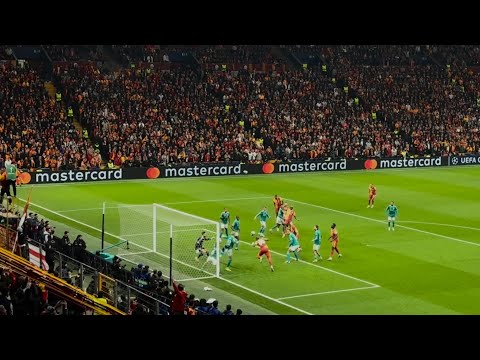 Lemina Liverpool’a atıyor, tribünler yıkılıyor! Taraftarın büyük sevinci! (Tribün çekim en iyi açı)