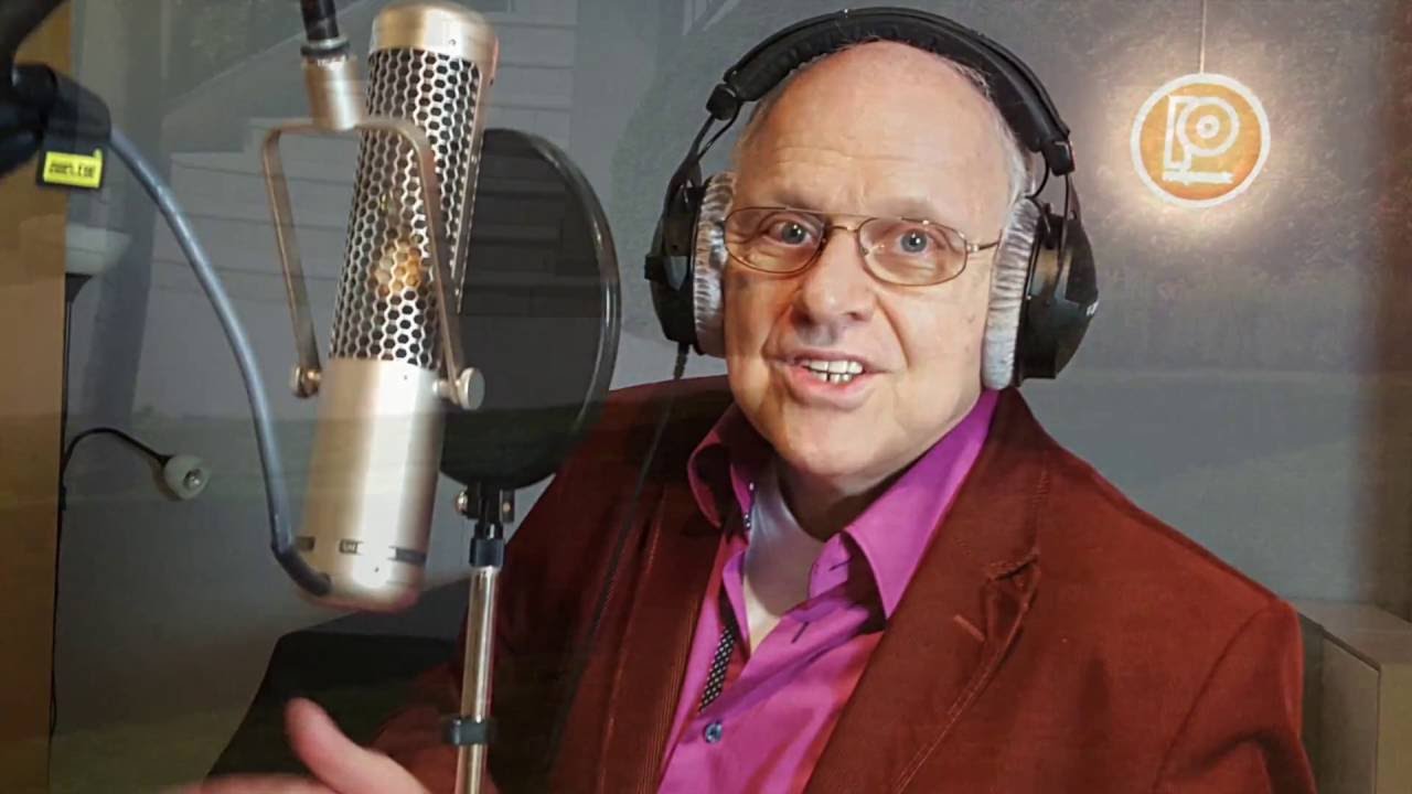 Singer Dr. B... - Keep Me Safe in Your Dreams - YouTube