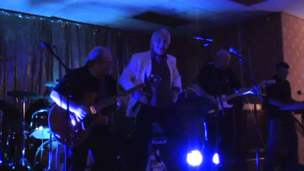 Lee Curtis and The Bumblies - Slowdown - YouTube