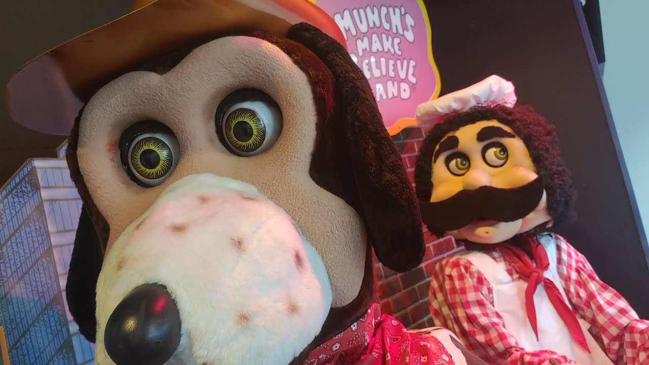 Up close with Jasper's new mask!! - YouTube