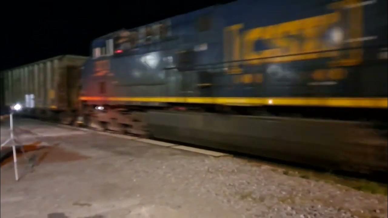 CSX S833-21 KCS SD70ACE/CSX ES40DC meets CSX T385-19 ES44AH/ES44AH and ET44AH/ES44AH Mid Dpu ...