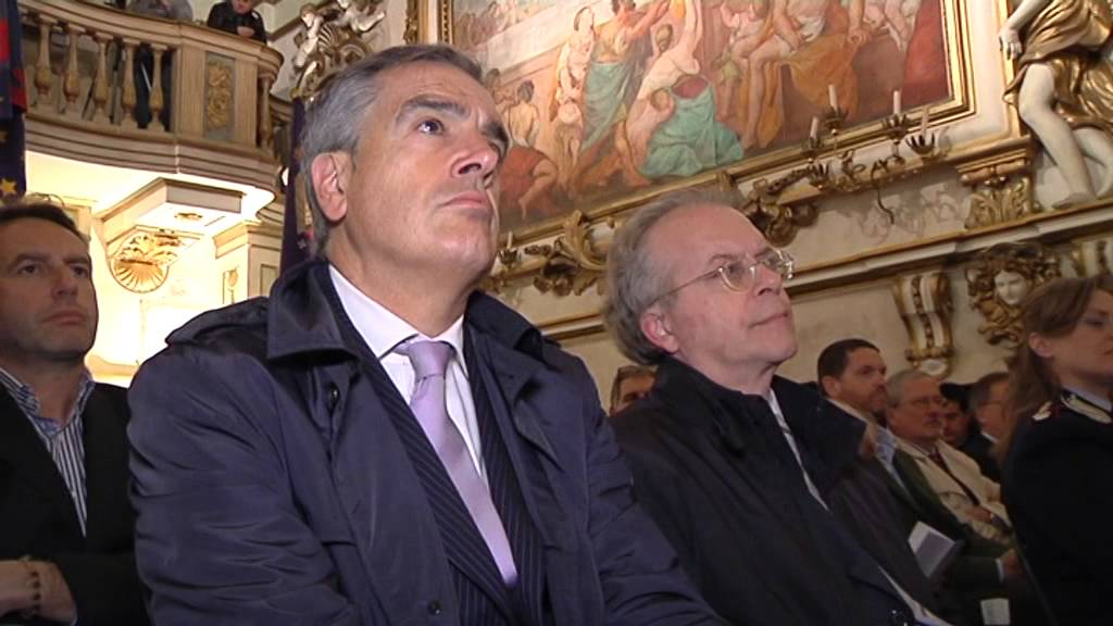 SIENA mostra Contrada del Nicchio 2014 - YouTube