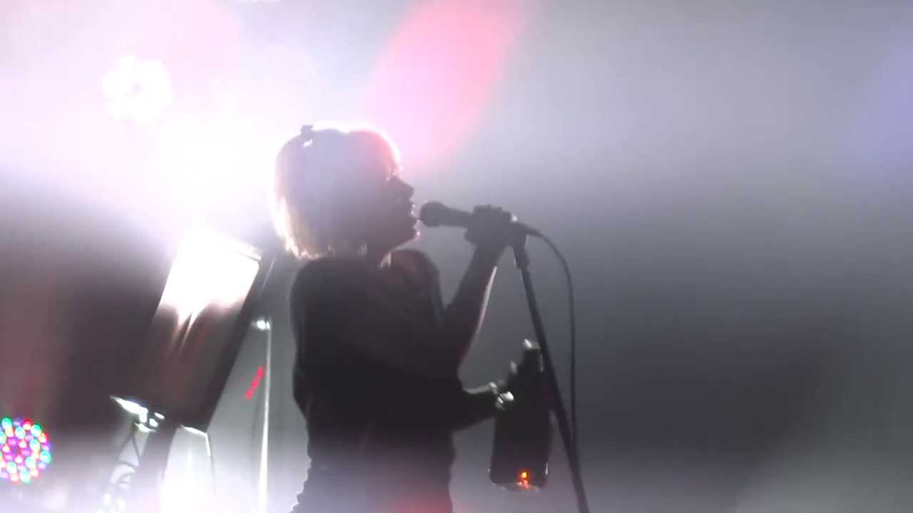 Crystal Castles Alice Practice Live Guadalajara Mexico 2013 - YouTube
