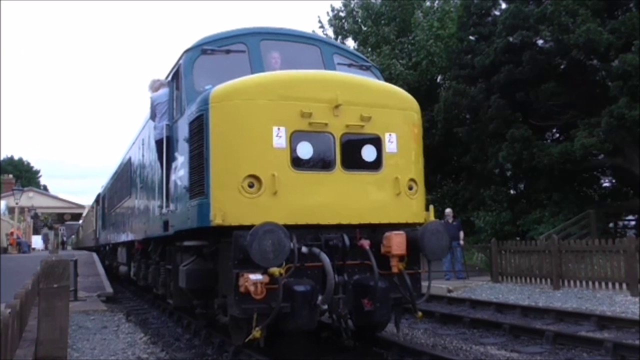 Class 45 Peak diesel engine 45149 @ Toddington (GWSR Diesel Gala) July ...