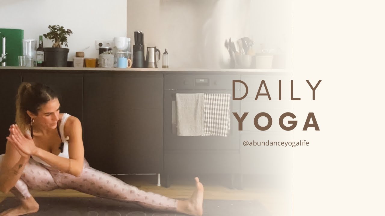 40 min MORNING YOGA ROUTINE | Daily Vinyasa Yoga Flow - YouTube