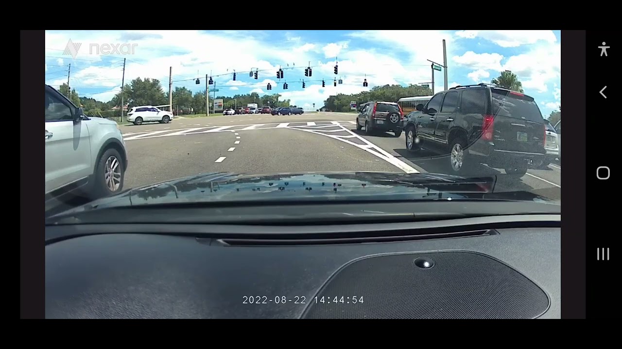 August 22, 2022 2021 Kia Stinger GT accident caught on dashcam - YouTube