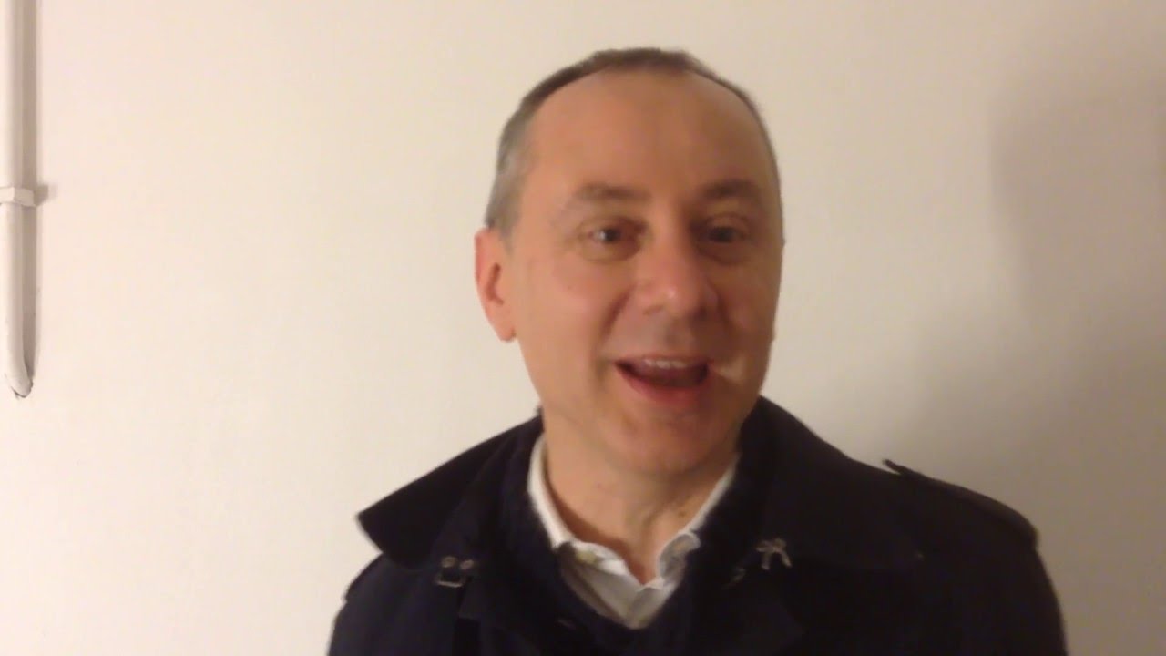 Ritorno a Miramar, intervista a Alessandro Fullin - YouTube