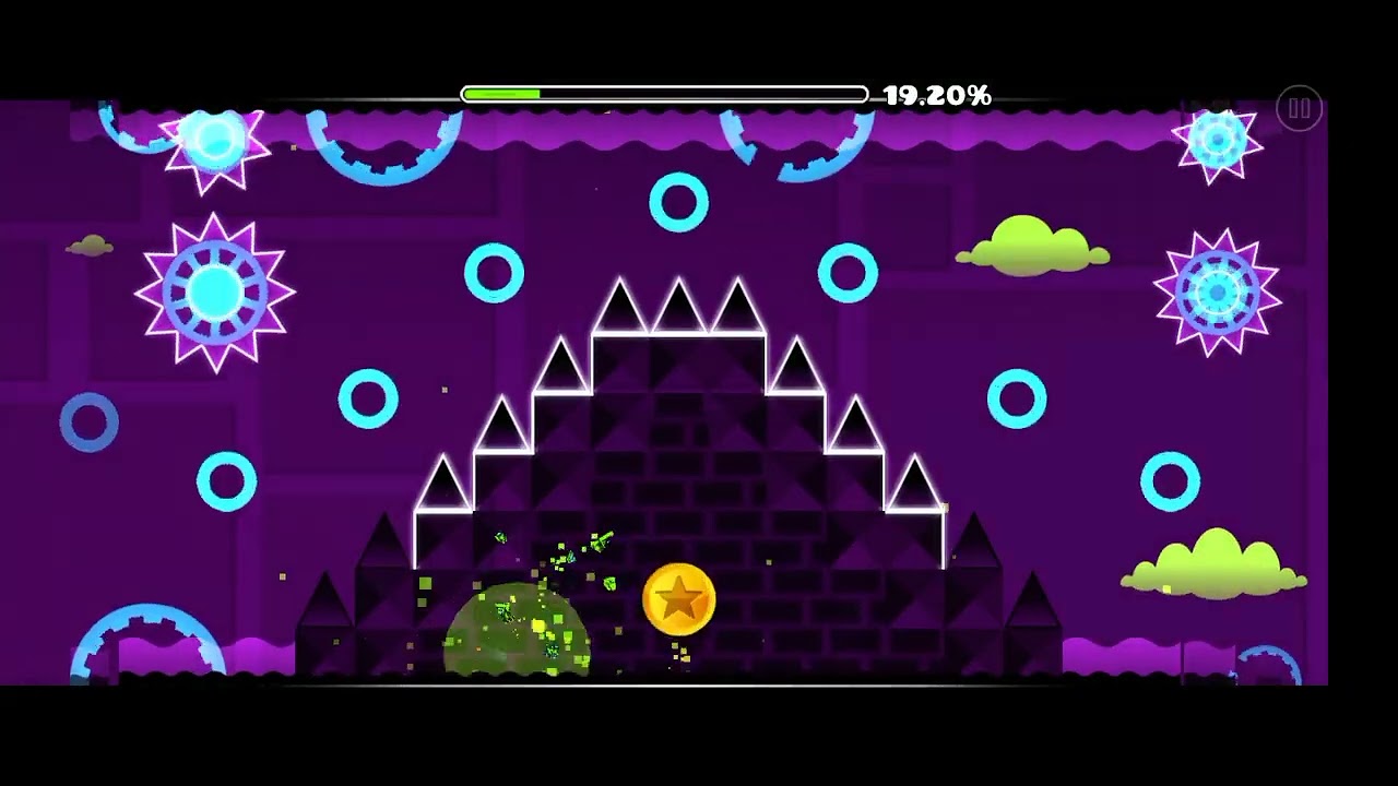 Just playing around in geometry dash lol - YouTube