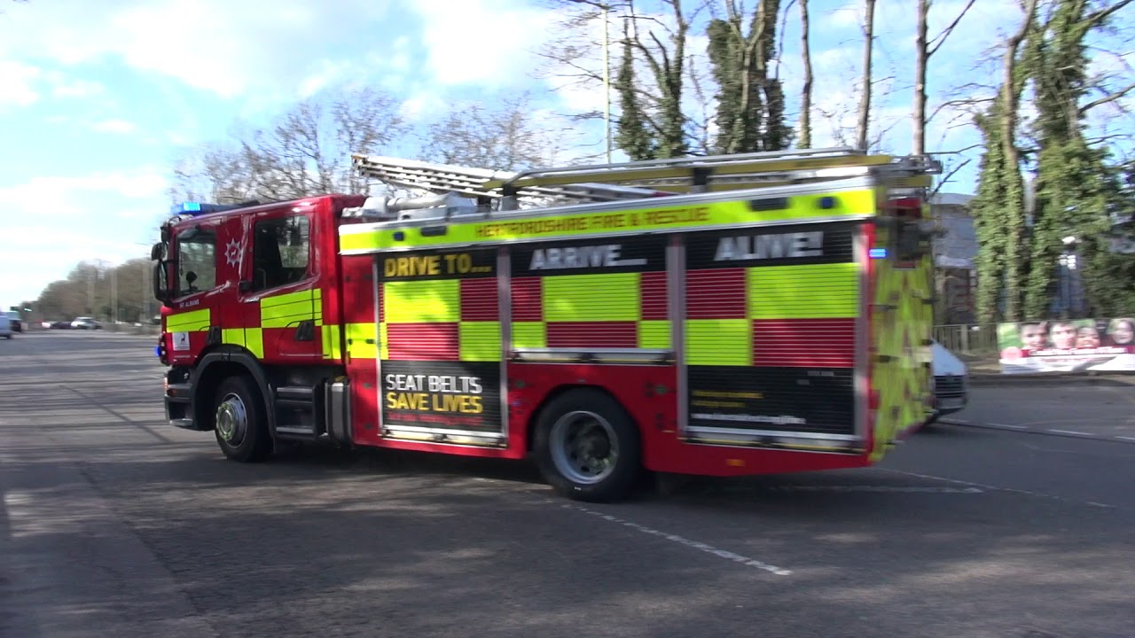 Hertfordshire Fire & Rescue Service - St Albans WrL (14reg) Turnout ...