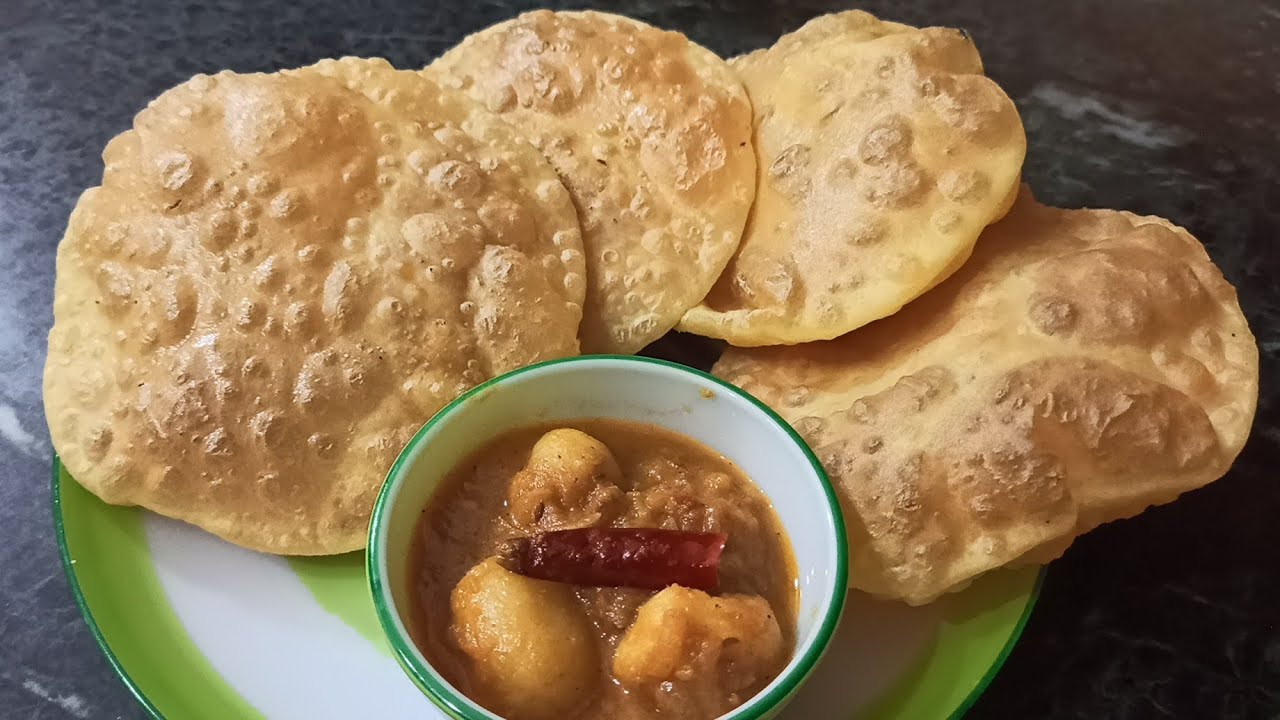 Radha Ballavi | उड़द दाल का मसाला स्टफ करके बनाए कचौड़ी | राधाबल्लवी ...