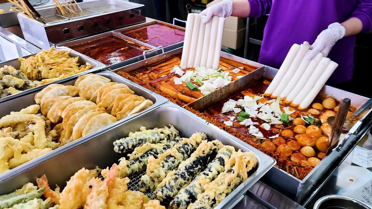 최고의 분식집 유명한 대왕 가래떡 떡볶이 천원 떡볶이 수제 튀김 어묵 Famous Korean Snack Giant