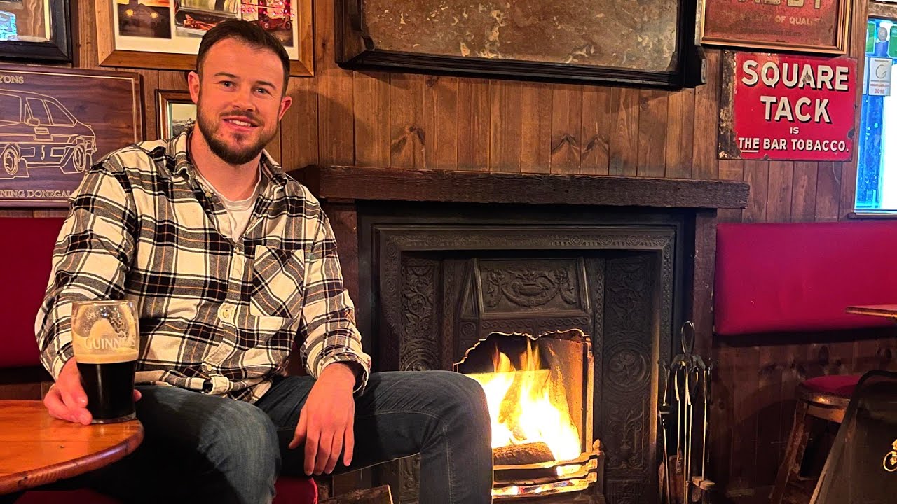 Donegal's Coziest Pub? (ft. Eric Roberts) - YouTube