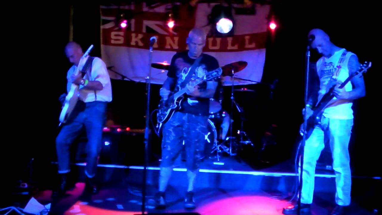 Adverse Society 'Smackhead' live in Coventry 26/05/12 - YouTube