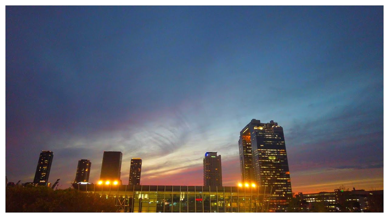 Beautiful Sunset at the end of Walk from Osaka City Hall to Osaka ...