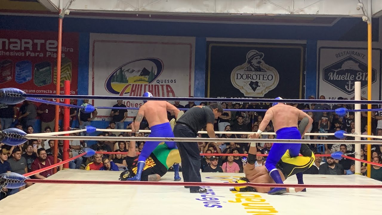 Blue Demon Jr y Blue Demon III vs Pierroth Jr y Rey Espectro - YouTube