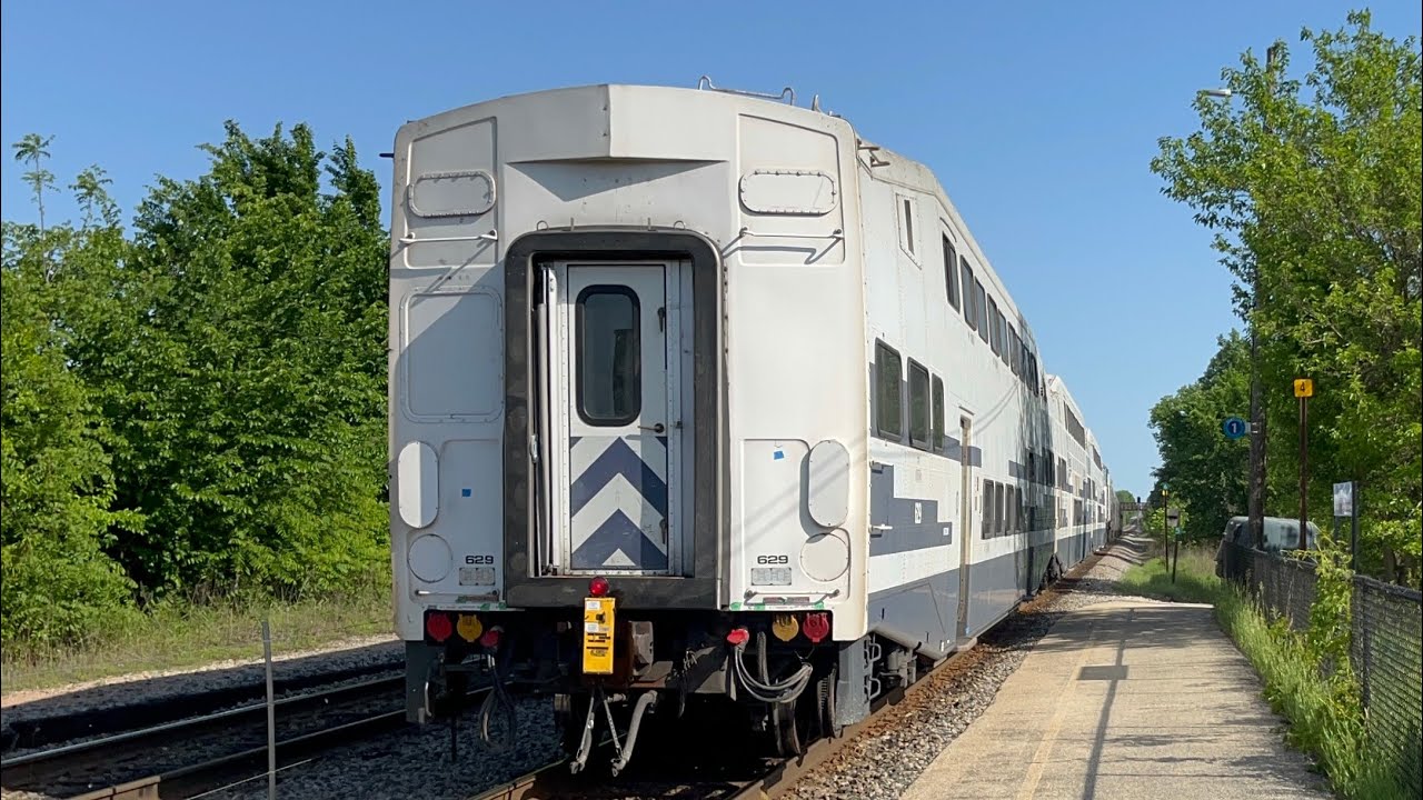 IDTX 4631 with Metrolink BBL cars | Chicago, IL | 5/19/24 - YouTube