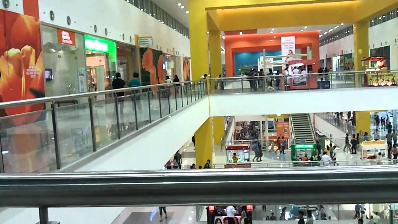 SM Calamba on a Weekday.mp4 - YouTube