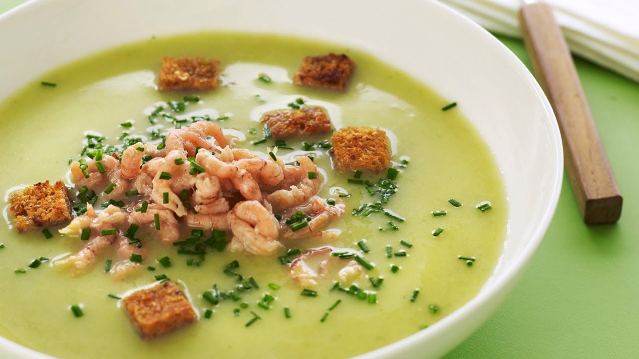 Soepje van venkel en bieslook, grijze garnalen en croutons - YouTube
