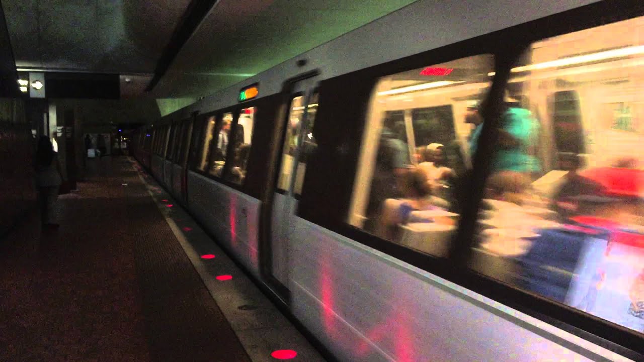 WMATA: Branch Avenue bound Green Line Train Departing Gallery Place ...