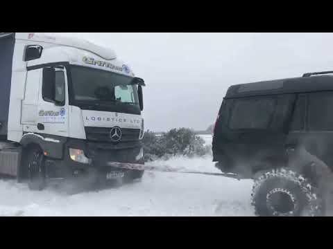 HGV Stuck in snow. Storm Tuning Landrover Discovery 2 TD5 Stage 2 - YouTube
