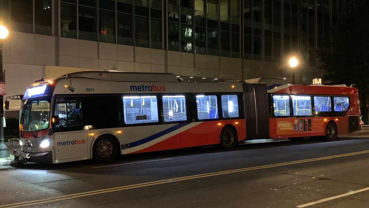WMATA Metrobus: Late night Action - YouTube