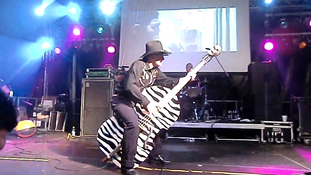 Batmobile @ Satanic Stomp 2011 - YouTube