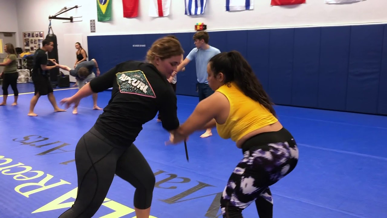 UCLA Martial Arts - Wonder Women (Kaihewalu Lua w/ Michelle Manu) - YouTube