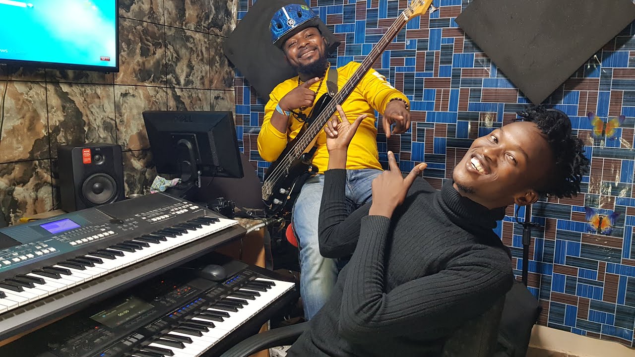 Saviour Bee Live - YouTube