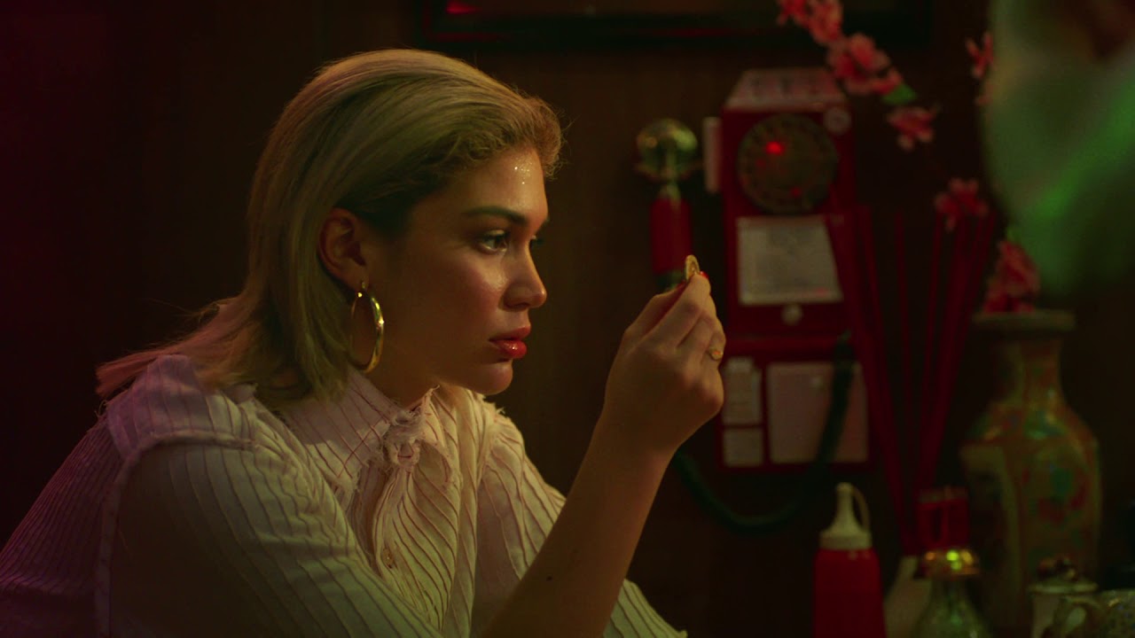 JESS CONNELLY - DEEP + INVOLVED (OFFICIAL VIDEO) - YouTube