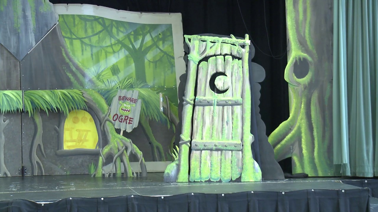 Shrek Musical Swamp