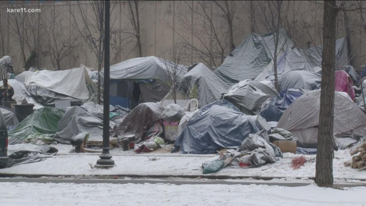 Minnesota group helping homeless during bitter cold - YouTube