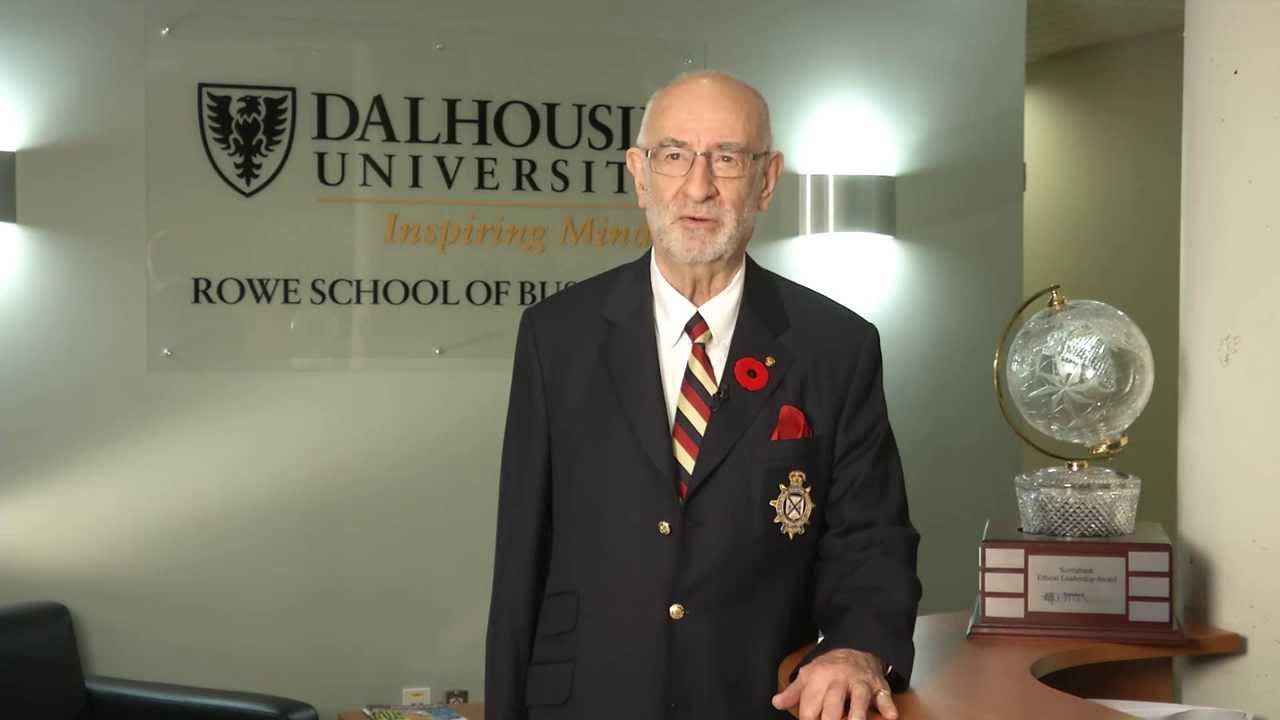 Sir Graham Day accepts the 2013 Scotiabank Leadership Award - YouTube