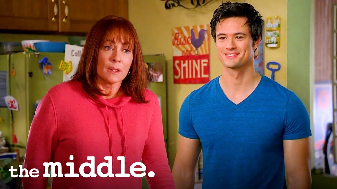 Frankie Makes a Weird Comment about Axl's Hot Friend | The Middle - YouTube
