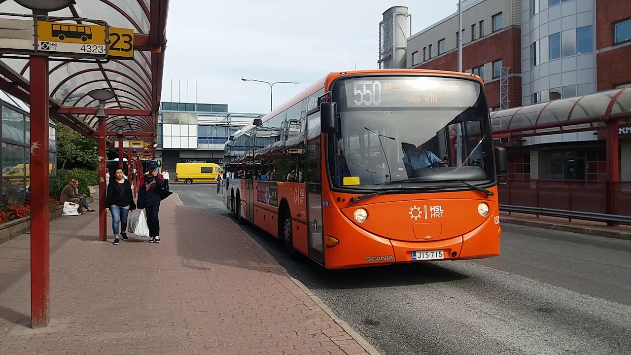 Bus 550 arrives to Itäkeskus at platform 22/Bussi 550 saapuu ...