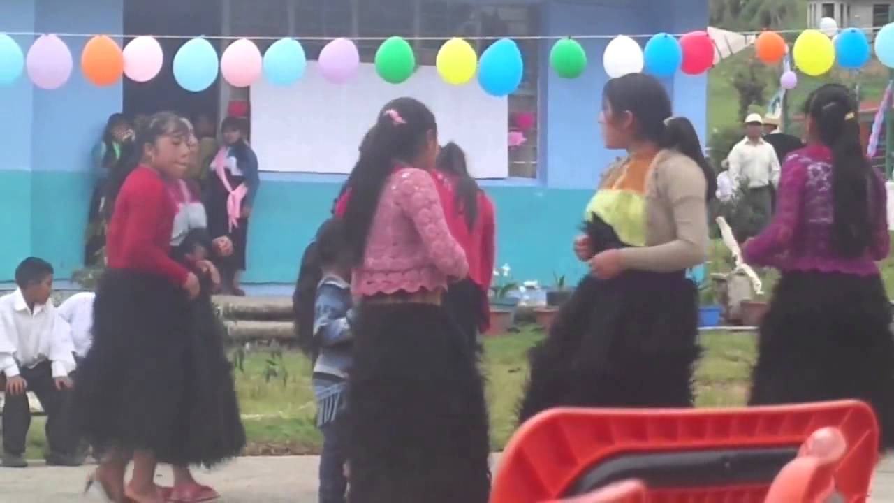 Clausura chamula 2014 pura chamulitas hermosas bailando - YouTube