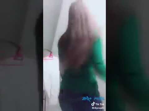 Awek tik tok dance