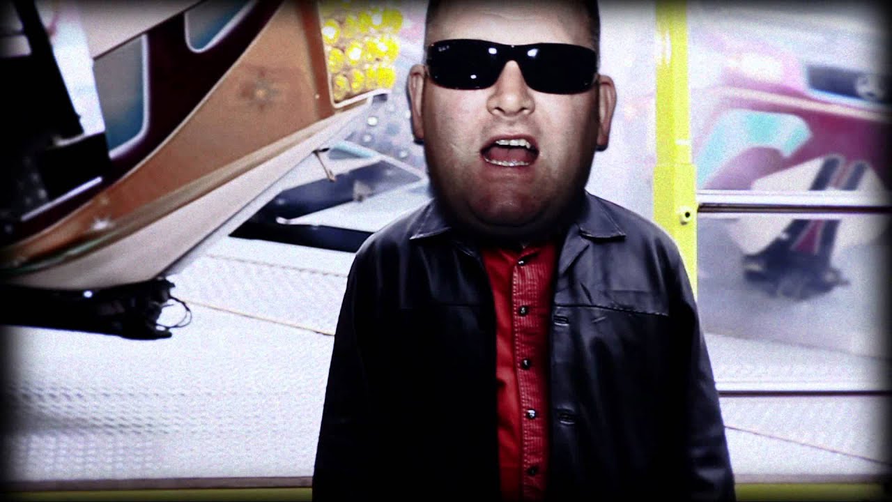 DJ Skillmaster - She Drives Me Crazy (DJs from Mars Single Edit) - YouTube