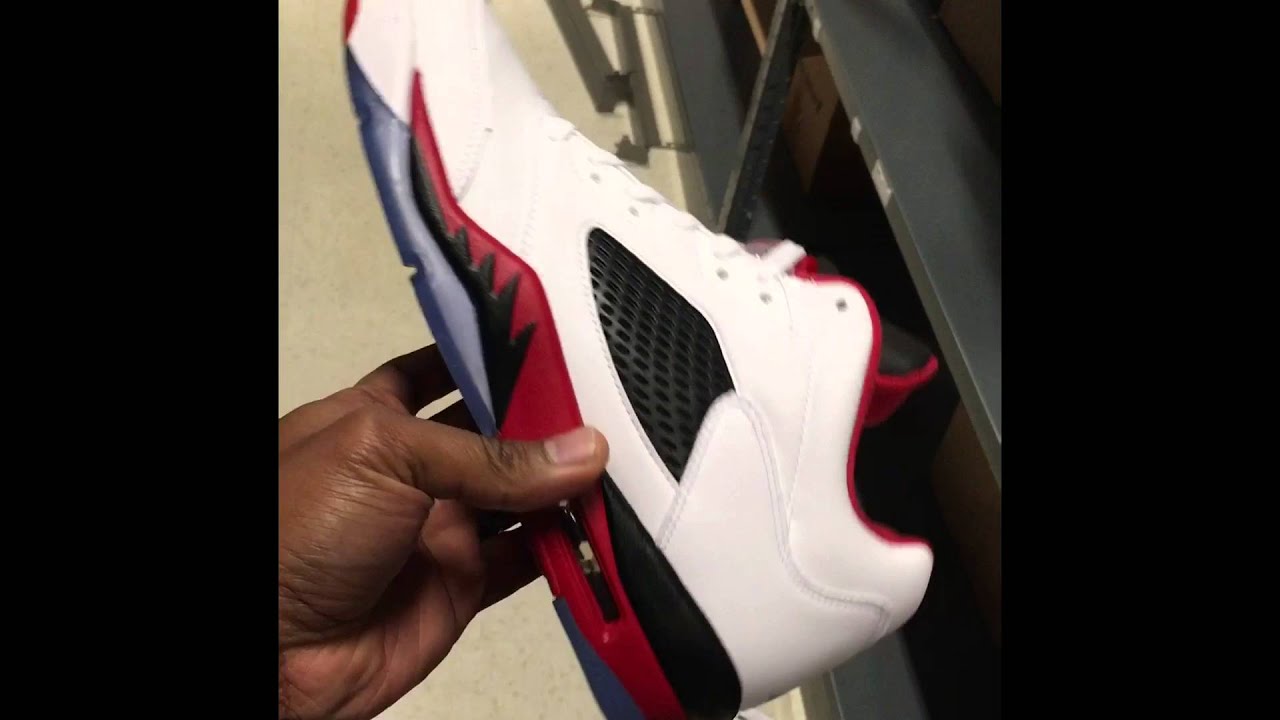 Air Jordan Preview (Wing It 2s, Valentine's Day 12s) Vlog at Finishline ...