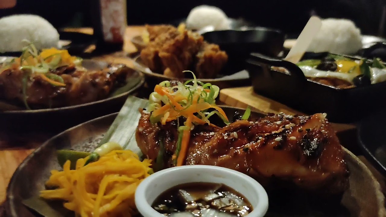 Saturday night chillin at Nanda café - YouTube