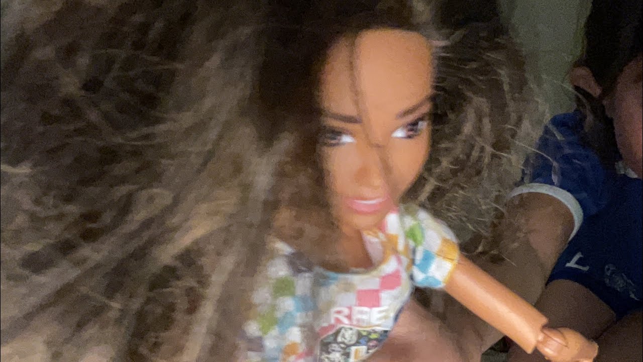 Millie vs Avery +sutton😂 - YouTube