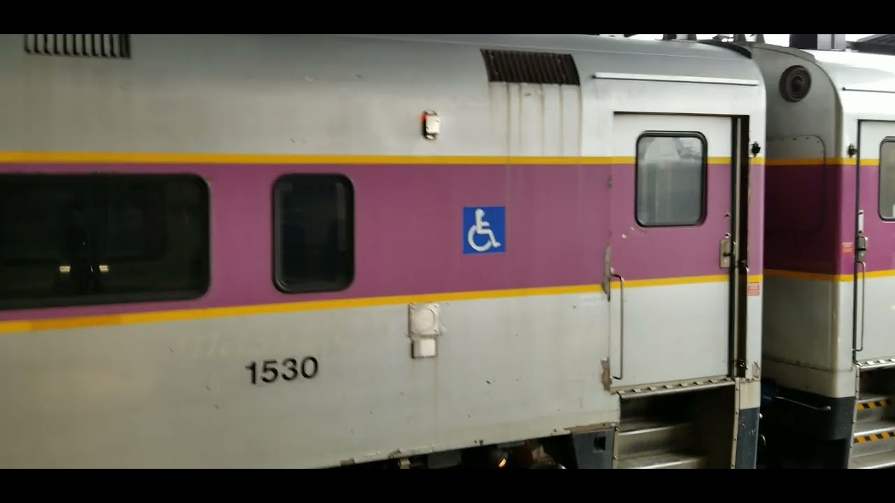 MASSDOT MBB Cab Car #1530 @ North Station - YouTube
