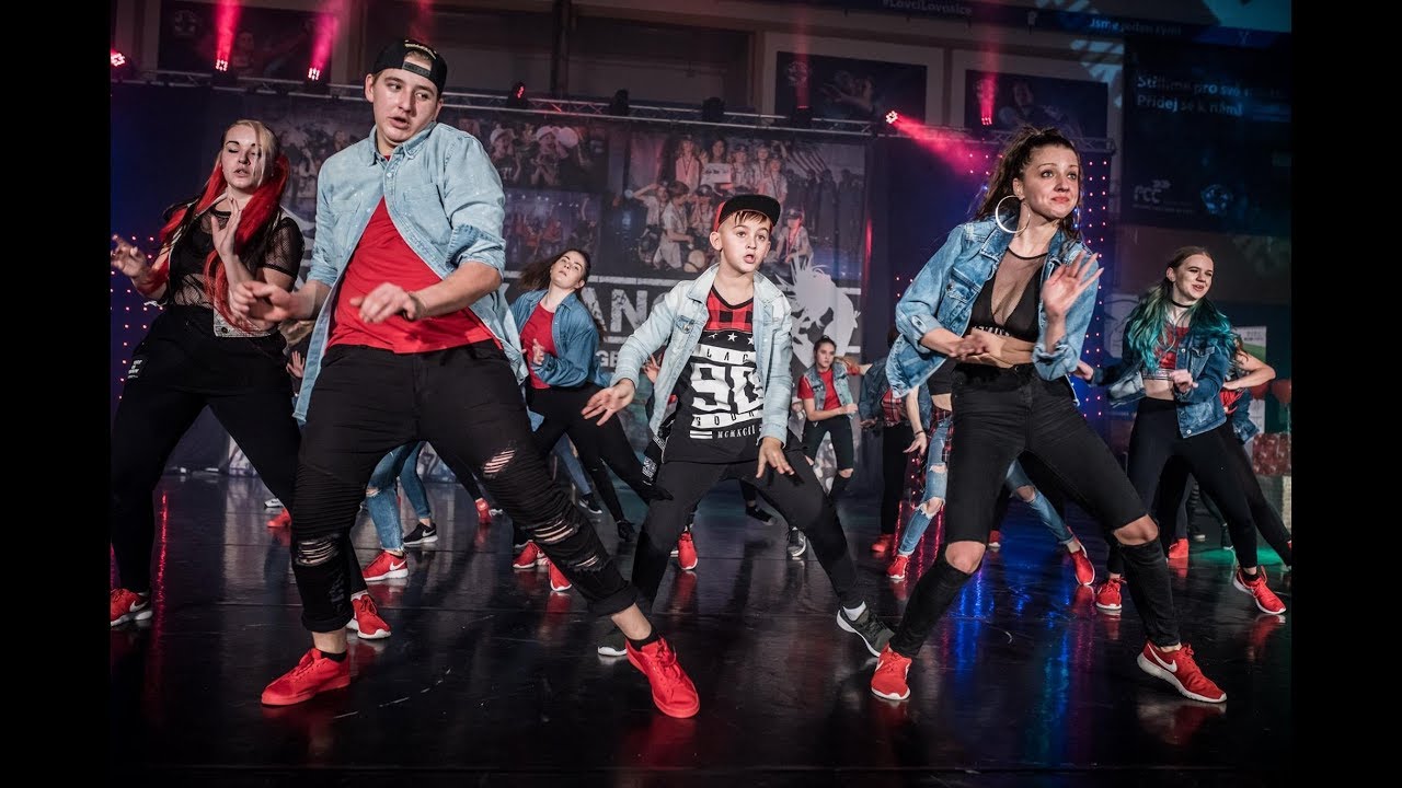 Vánoční show Funky Dangers 2017 - Dancehall showcase - YouTube