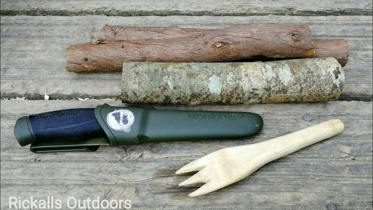 How I whittle a fork with a Mora knife | wood carving - YouTube