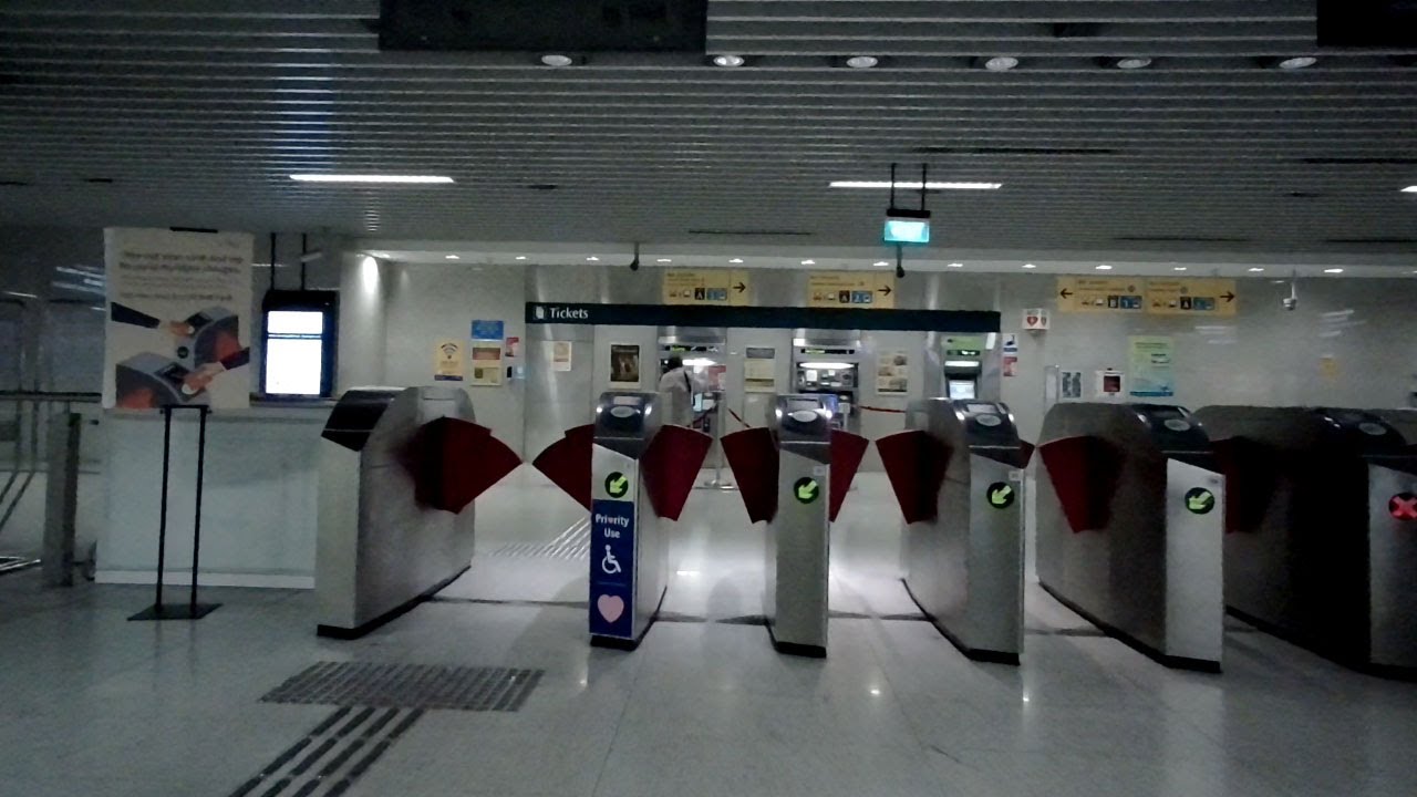 Singapore MRT ride from Bendemeer to Promenade train station - YouTube