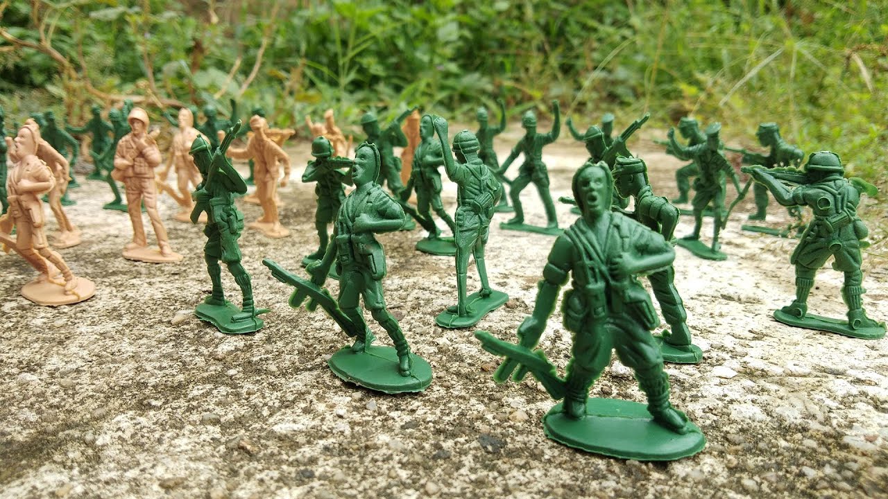 Army Men Toy Soldiers Military Gray & Green Plastic Figurine Action ...